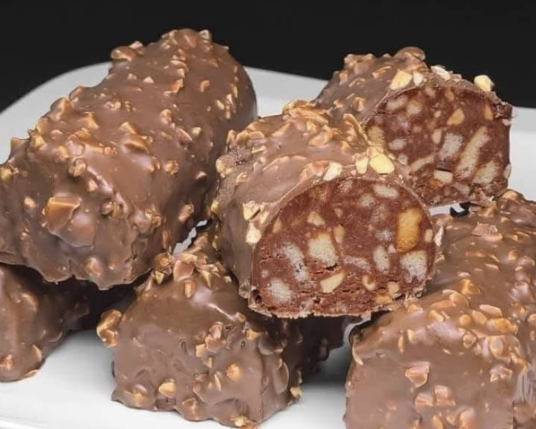 No-Bake Chocolate Biscuit Bars (Ultra Rich & Crunchy) - Grandm Old Recipes